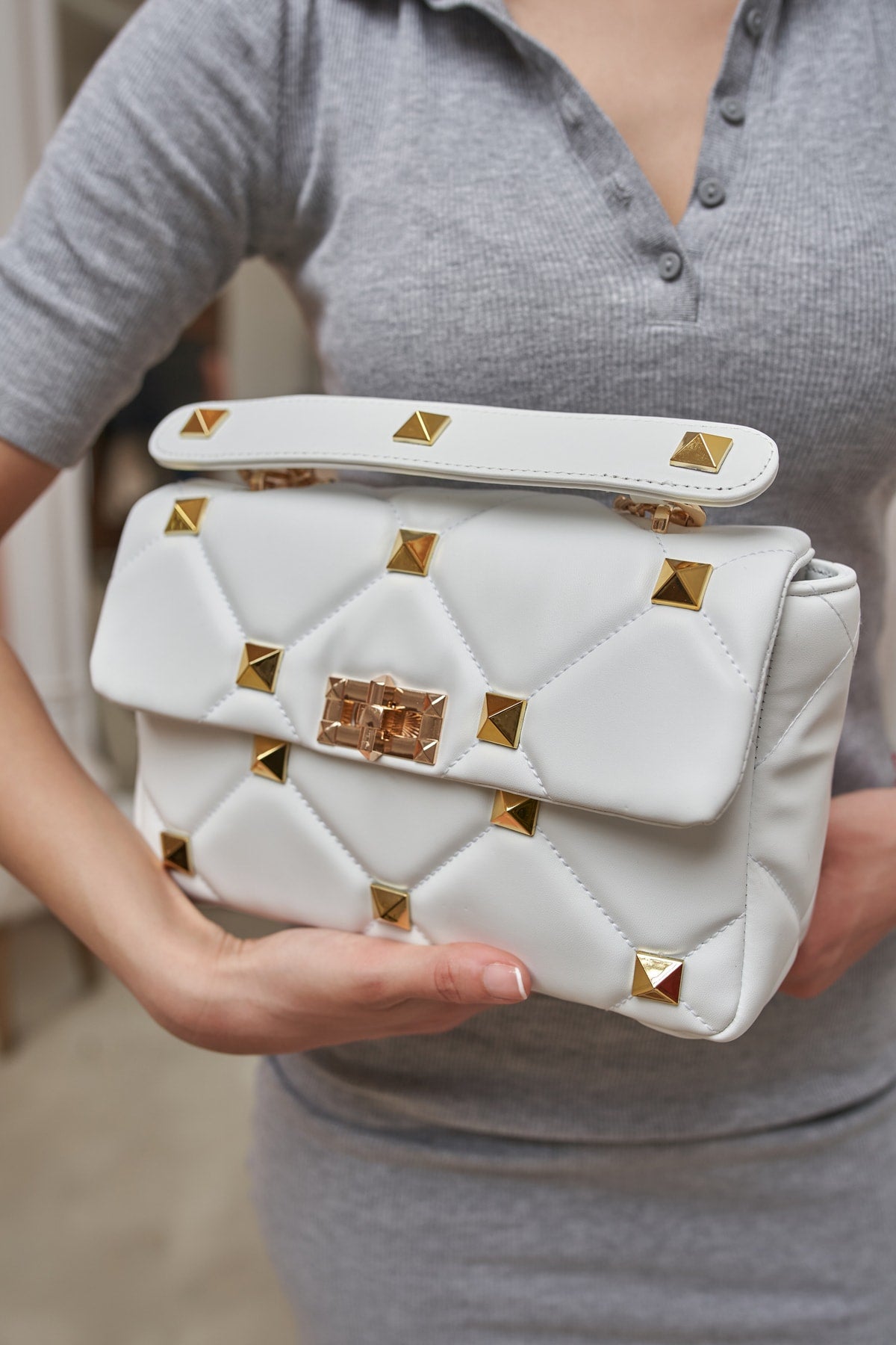White studded bag – Solistta